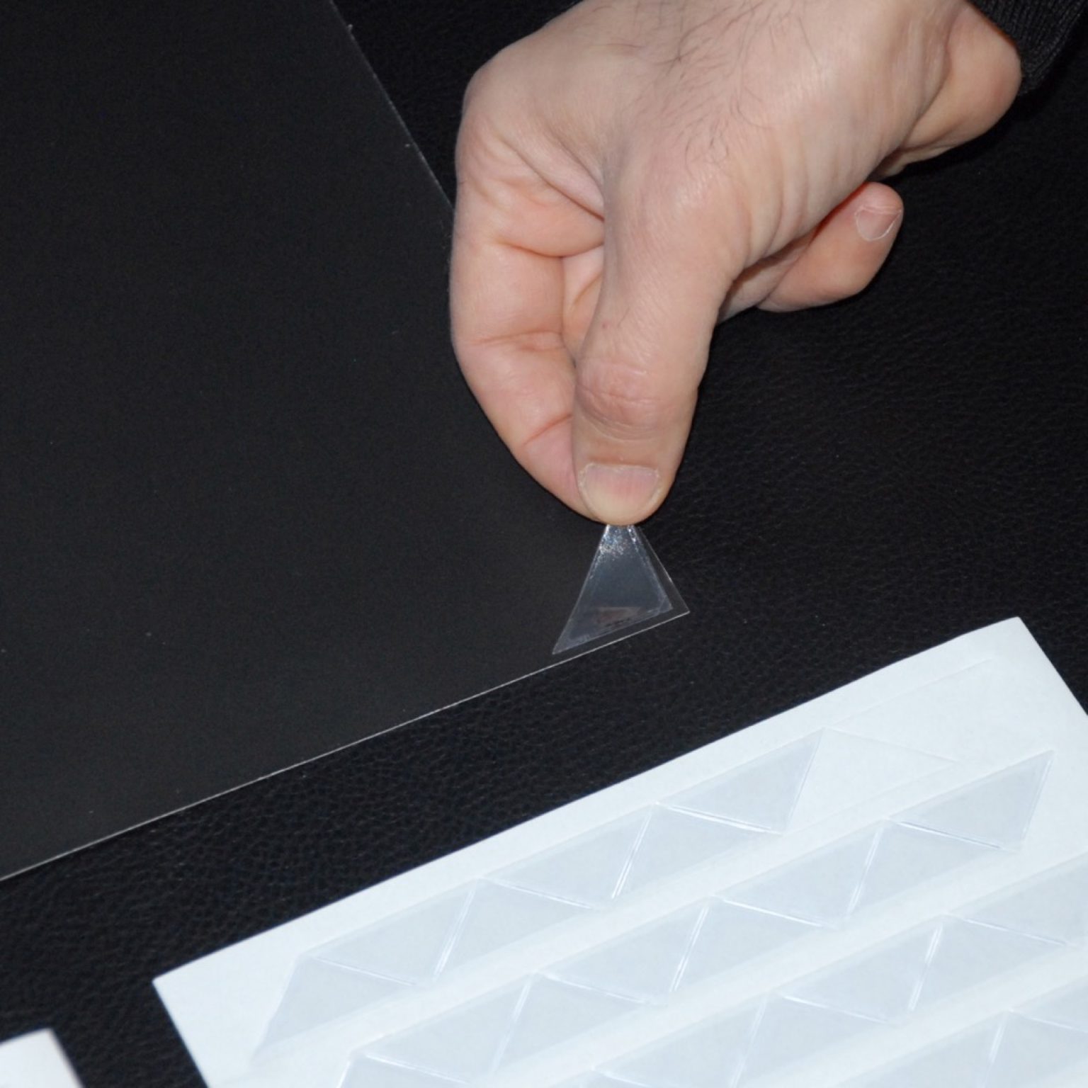 Fotoğraf Albüm ve Dosya İçin Plastik Yapışkanlı Üçgen Köşe Cep - Aso Ajans